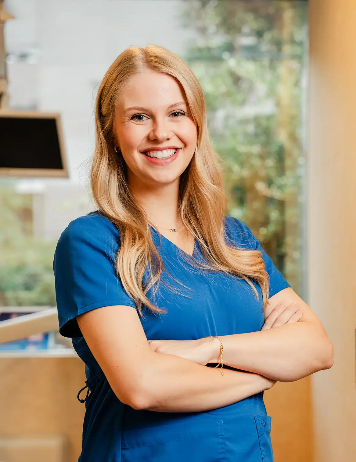 What's The Real Deal With Sonic Toothbrushes? - Austin Family Dentist